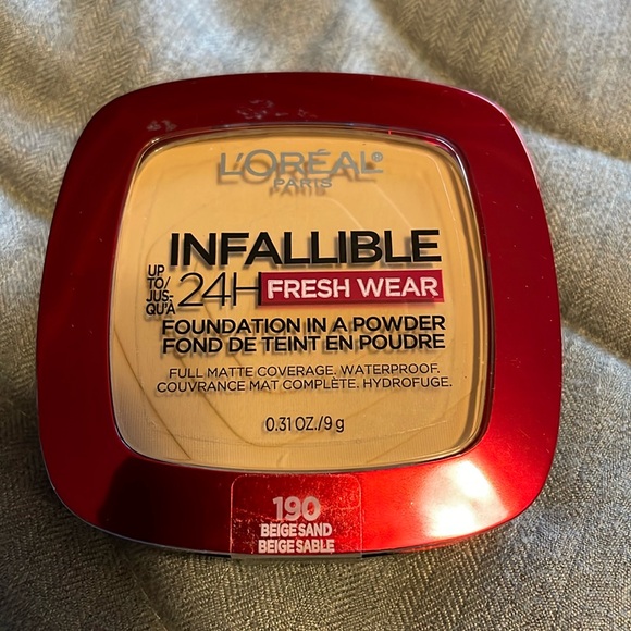 L'Oreal | Makeup | Loral Infallible Powder Foundation 9 Beige Sand ...